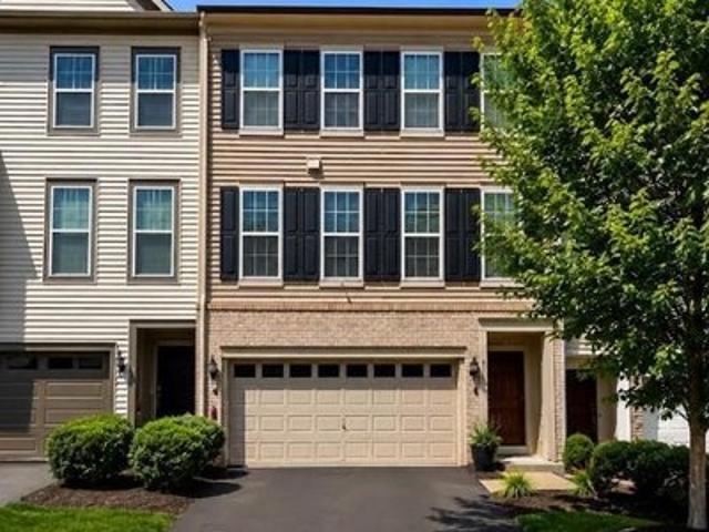 8112 Honey Bee Way, Manassas, VA 20111