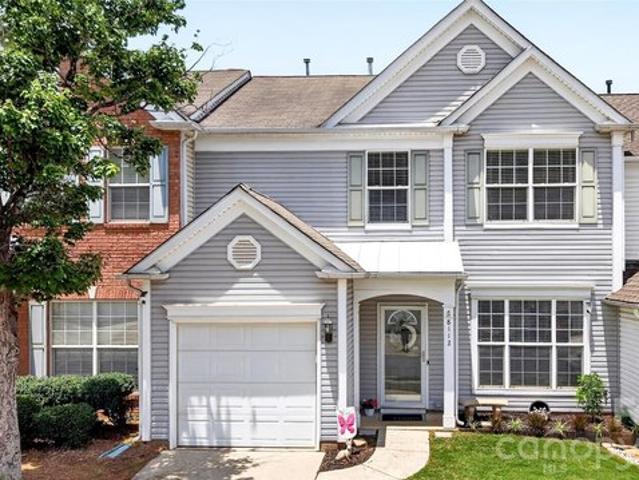 8112 Kincaid Ct, Charlotte, NC 28277