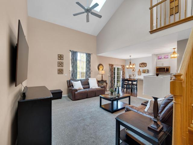 8112 Victoria Place