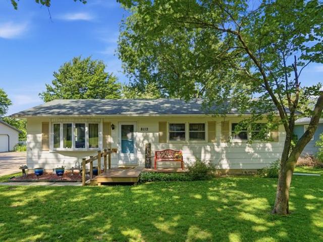 8112 7th St W, Rock Island, IL 61201