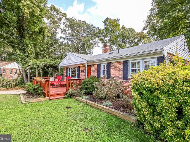 8113 Carlyle Place