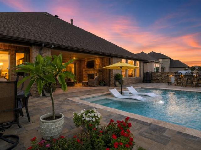 8113 Cocobolo Dr, Denton, TX 76207