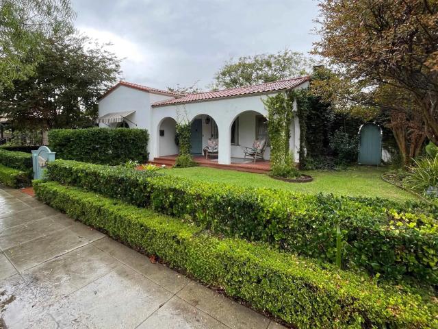 811 10th St, Coronado, CA 92118 | MLS #250044 | Compass