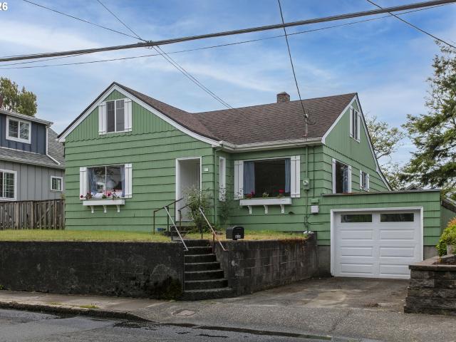811 12TH AVE