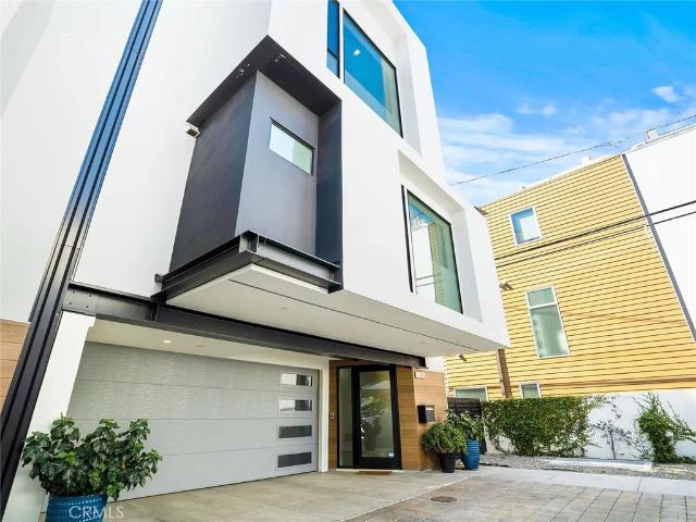 811 1/2 N Detroit St, Los Angeles, CA 90046 | MLS #WS26006 | Compass