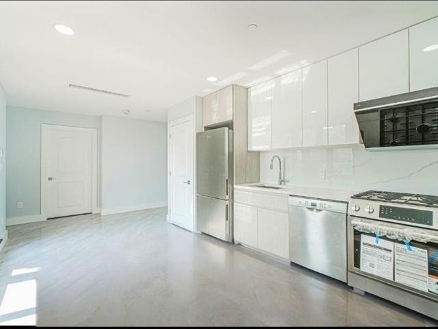 811 45th Street, Unit 5B