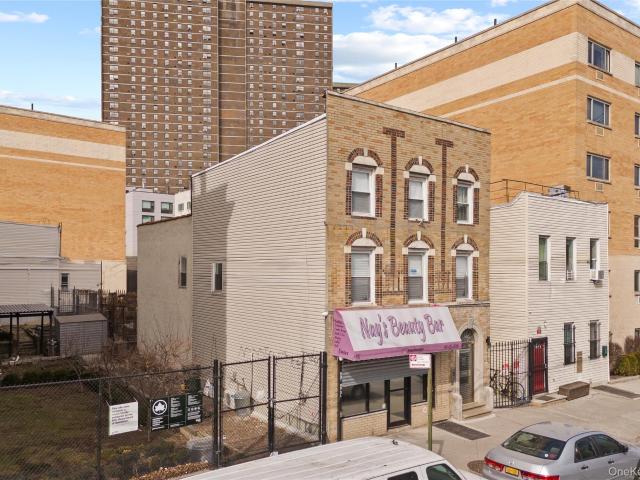 811 Courtlandt Avenue