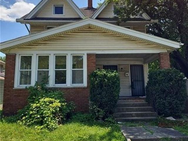 811 Collins St, Toledo, OH 43610