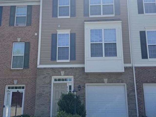 811 Carnaby St, Stafford, VA 22554