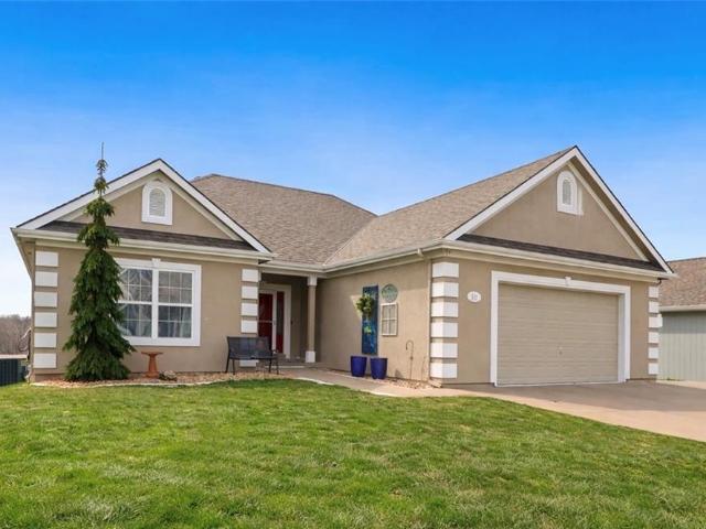 811 Cherry Ln, Smithville, MO 64089 | MLS #2603 | Compass