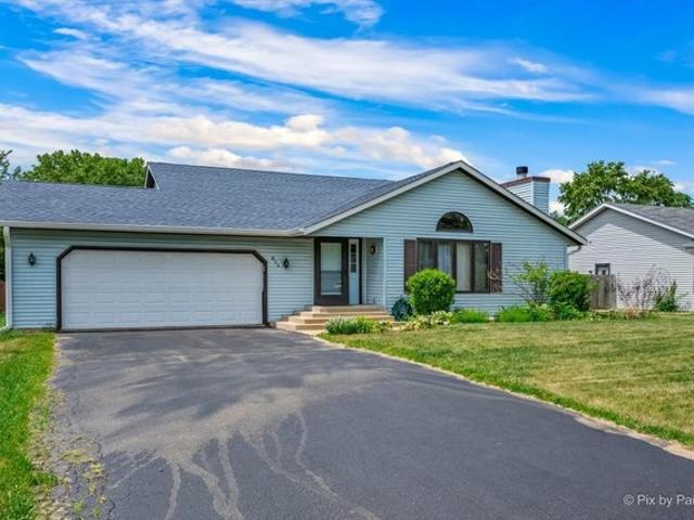 811 Arnold Ave, Rockford, IL 61108