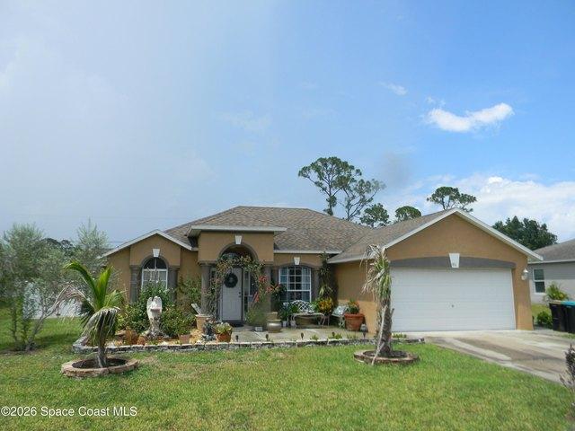 811 Avalon St SE, Palm Bay, FL 32909