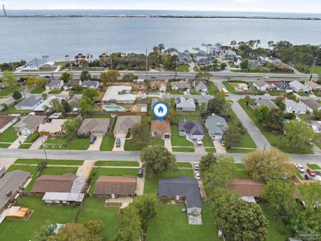 811 Boulevard De L'Orleans, Mary Esther, FL 32569 | MLS #680653 | Compass