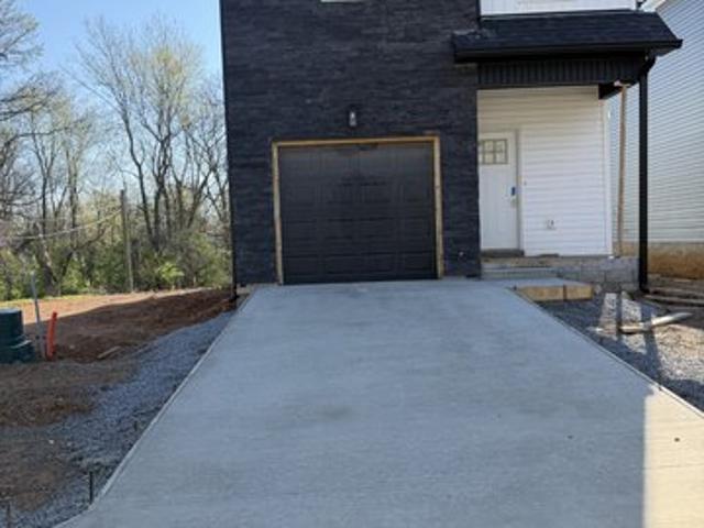 811 Gracey Ave, Clarksville, TN 37040