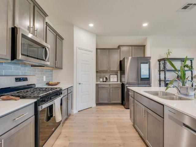 811 Dove Haven Way