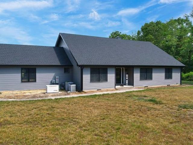 811 Darmstadt Ave, Devonshire, NJ 08215