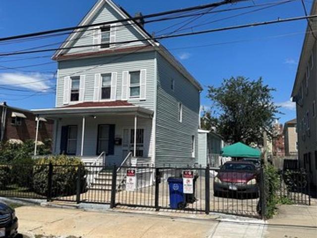811 E 219th St, Bronx, NY 10467