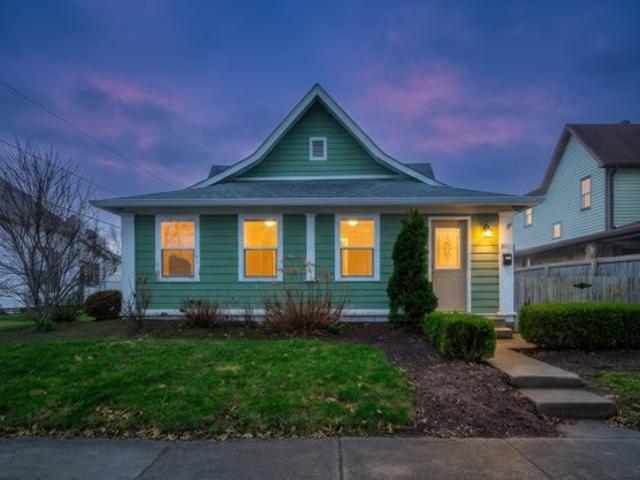 811 E 21st St, Anderson, IN 46016