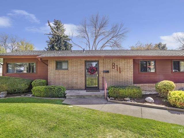811 E Avenue B, Jerome, ID 83338