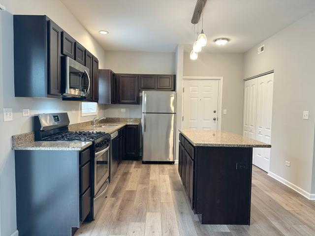 811 E Main Street # 1E
