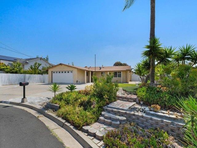 811 Earth Dr, Vista, CA 92083