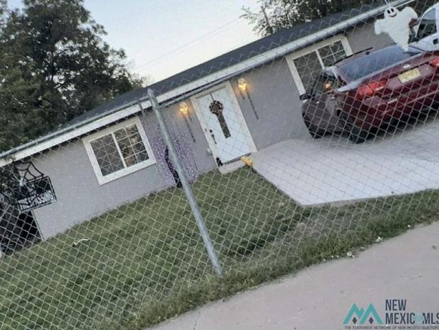 811 Eldora Dr, Roswell, NM 88201