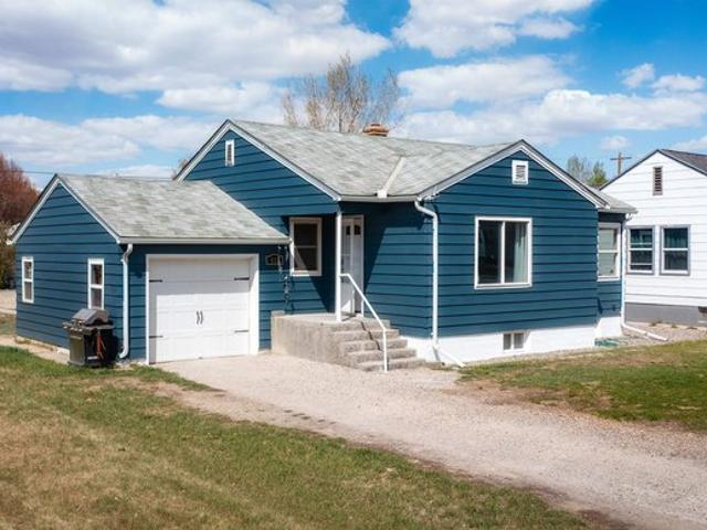 811 Howell Ave, Worland, WY 82401