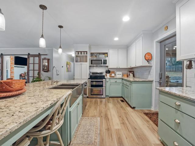 811 Hogans Branch Rd