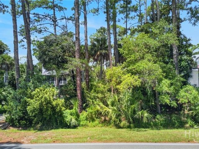 811 Jones Ave, Tybee Island, GA 31328