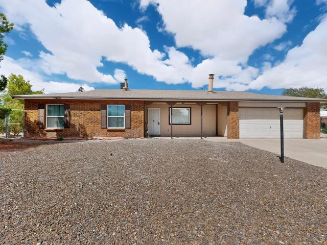 811 Orbit Court SE