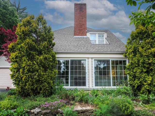 811 Lawn Avenue