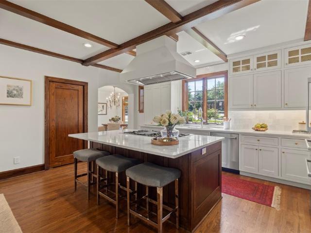 811 Lake Creek Drive