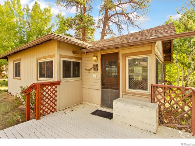 811 Larkspur Road