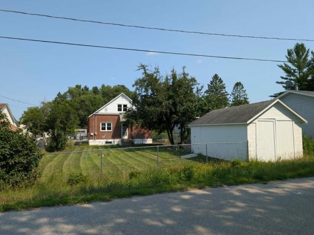 811 MAY Street