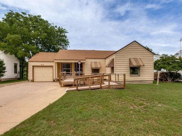 811 Magnolia Dr, Garland, TX 75040