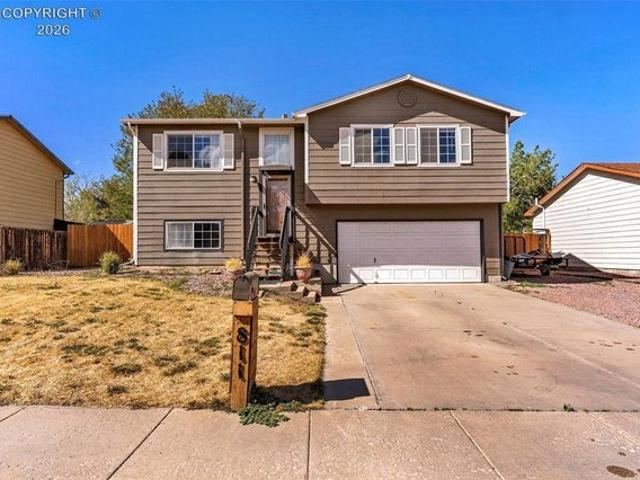 811 Meadows Ave, Canon City, CO 81212