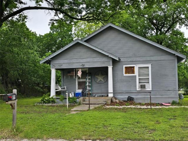 811 Mill St, Gainesville, TX 76240 | MLS #21245