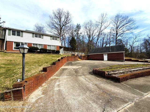 811 S Park Rd
