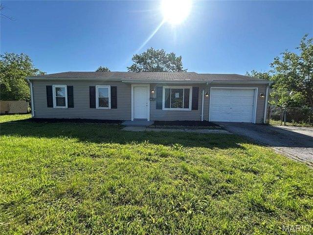 811 Saint Monica Dr, Cahokia, IL 62206