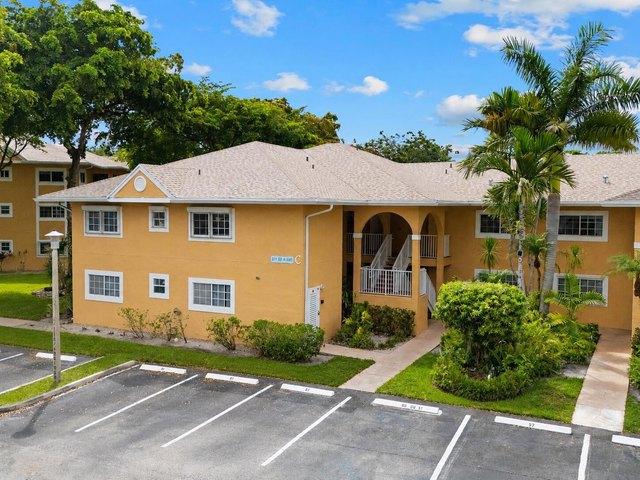 811 SE 4th Ave Apt C103, Dania Beach, FL 33004