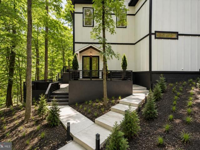 811 Sligo Creek Parkway