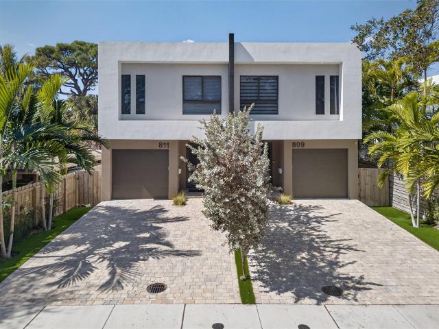 811 SW 10th Ter, Fort Lauderdale, FL 33315 | MLS #B26016