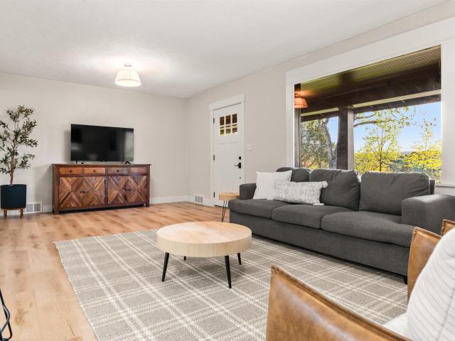 811 Prospect Ave