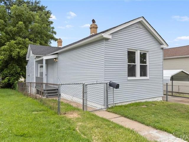 811 Regina Ave, Saint Louis, MO 63125
