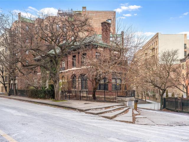 811 Riverside Drive
