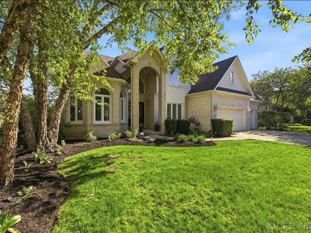811 W Thornwood Drive