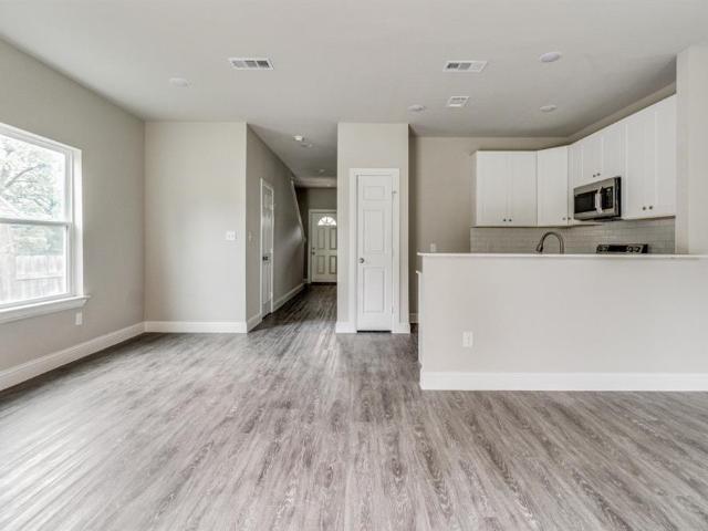 811 W Coffin St, Denison, TX 75020 | MLS #21236 | Compass