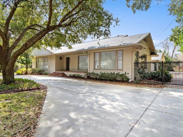 811 W Lucas Dr, Beaumont, TX
