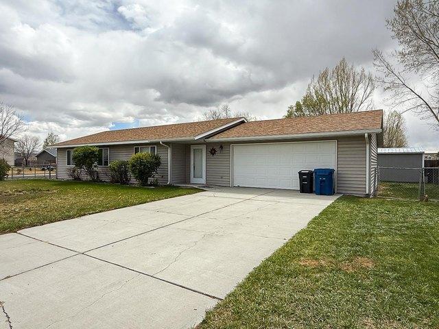 811 W Monroe Ave, Riverton, WY 82501