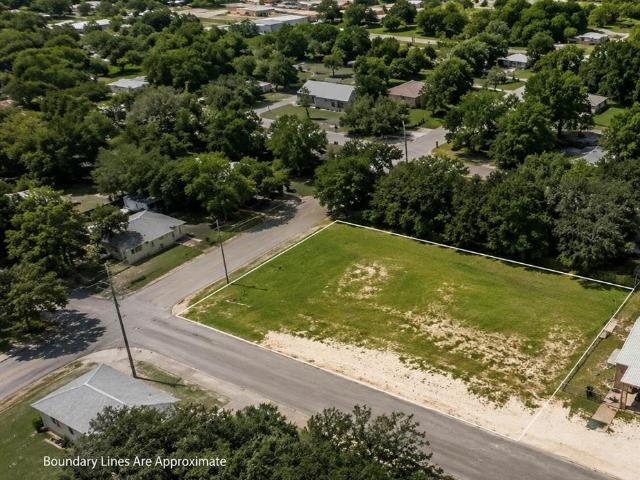 811 W Oak